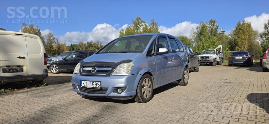 Blue Opel Meriva 2007 in Valmiera, with an engine capacity of 1.70 L and mileage of 368 thousand km for 1400 €, photo 7 on AUTOMOTO.COM.LV