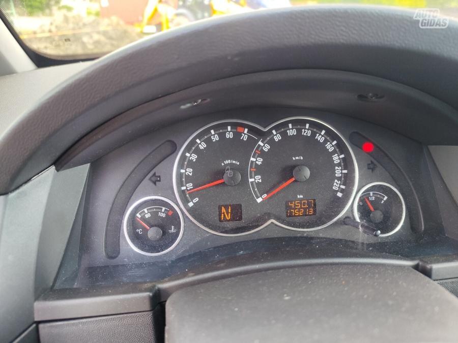 Zils Opel Meriva 2007 Klaipėda, ar dzinēja tilpumu 1.80 L un nobraukumu 175 tūkst. km par 1250 €, foto 7 vietnē AUTOMOTO.COM.LV