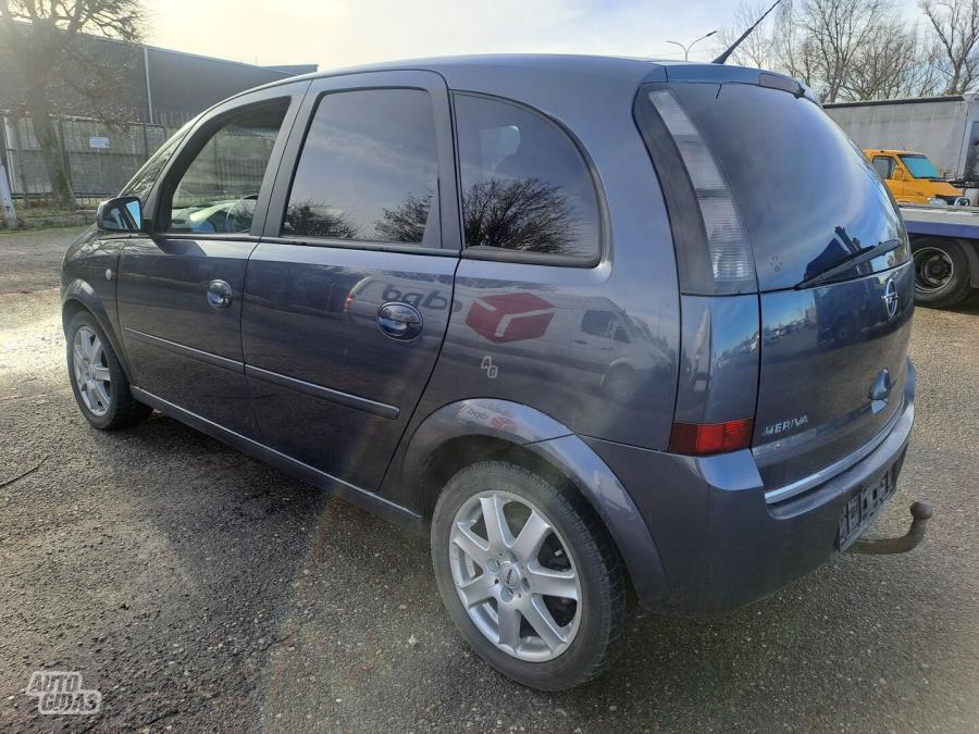 Blue Opel Meriva 2008 in Alytus, with an engine capacity of 1.60 L and mileage of 219 thousand km for 1400 €, photo 7 on AUTOMOTO.COM.LV
