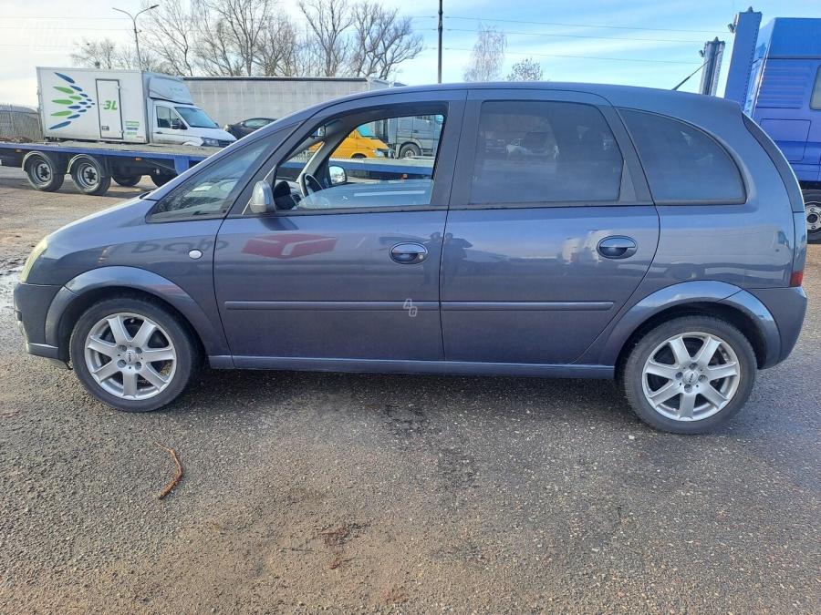 Blue Opel Meriva 2008 in Alytus, with an engine capacity of 1.60 L and mileage of 219 thousand km for 1400 €, photo 8 on AUTOMOTO.COM.LV