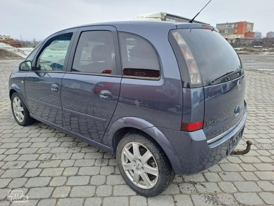 Blue Opel Meriva 2008 in Alytus, with an engine capacity of 1.60 L and mileage of 219 thousand km for 1300 €, photo 7 on AUTOMOTO.COM.LV