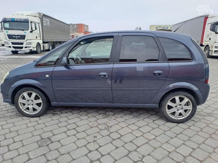 Blue Opel Meriva 2008 in Alytus, with an engine capacity of 1.60 L and mileage of 219 thousand km for 1300 €, photo 8 on AUTOMOTO.COM.LV