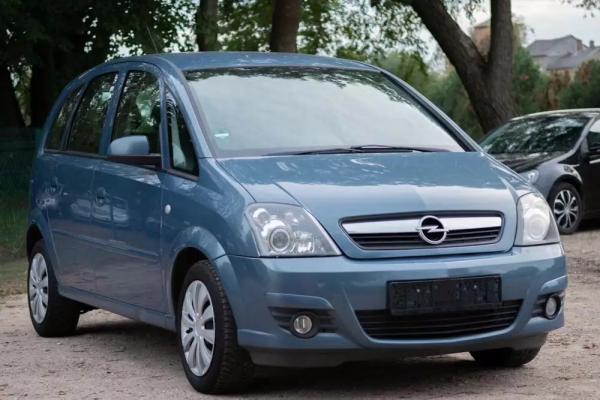 Blue Opel Meriva 2008 in Grobiņa, with an engine capacity of 1.60 L and mileage of 203 thousand km for 2690 €, photo 6 on AUTOMOTO.COM.LV