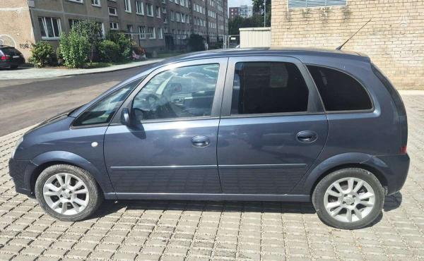 Blue Opel Meriva 2008 in Klaipeda, with an engine capacity of 1.60 L and mileage of 230 thousand km for 1600 €, photo 4 on AUTOMOTO.COM.LV