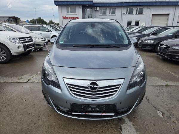 Blue Opel Meriva 2010 in Marijampole, with an engine capacity of 1.69 L and mileage of 155 thousand km for 3599 €, photo 2 on AUTOMOTO.COM.LV
