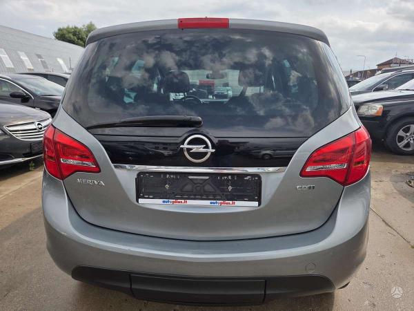 Blue Opel Meriva 2010 in Marijampole, with an engine capacity of 1.69 L and mileage of 155 thousand km for 3599 €, photo 6 on AUTOMOTO.COM.LV