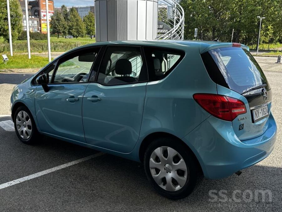 Blue Opel Meriva 2010 in Riga, with an engine capacity of 1.30 L and mileage of 220 thousand km for 2300 €, photo 5 on AUTOMOTO.COM.LV
