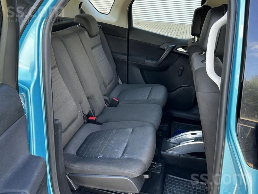 Blue Opel Meriva 2010 in Riga, with an engine capacity of 1.30 L and mileage of 220 thousand km for 2300 €, photo 16 on AUTOMOTO.COM.LV