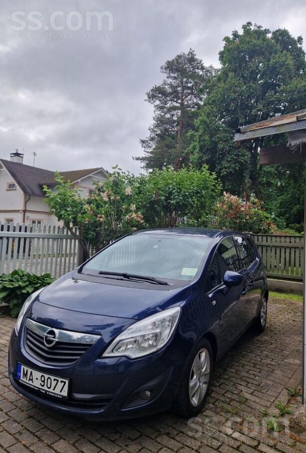 Blue Opel Meriva 2011 in Jurmala, with an engine capacity of 1.70 L and mileage of 336 thousand km for 2700 €, photo 1 on AUTOMOTO.COM.LV