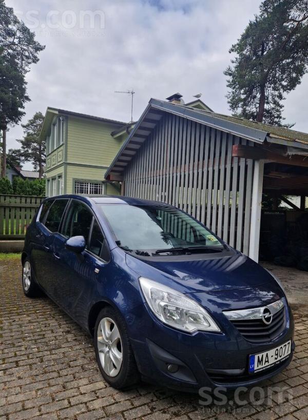 Blue Opel Meriva 2011 in Jurmala, with an engine capacity of 1.70 L and mileage of 336 thousand km for 2700 €, photo 2 on AUTOMOTO.COM.LV
