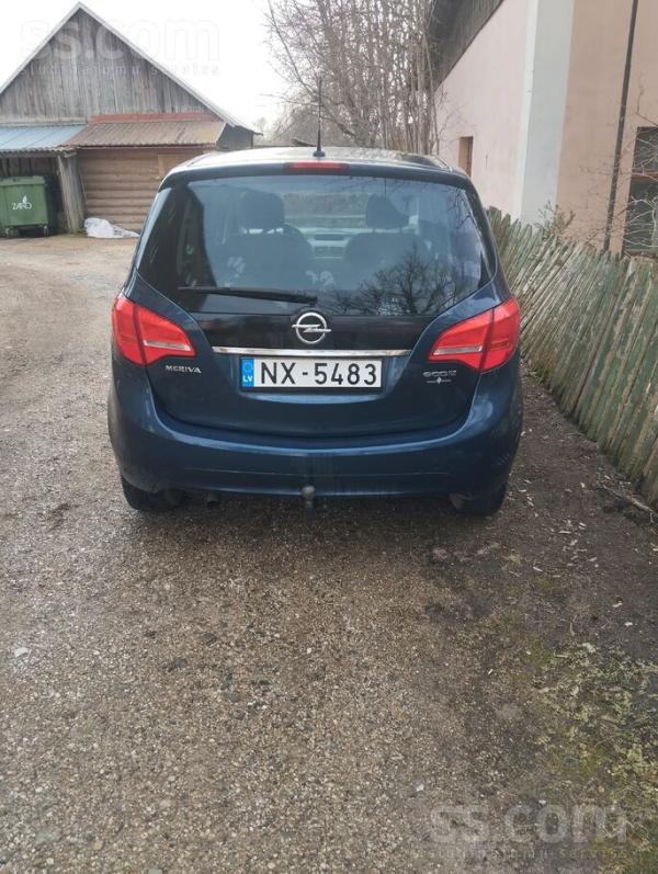 Blue Opel Meriva 2011 in Valmiera, with an engine capacity of 1.30 L and mileage of 183 thousand km for 3200 €, photo 4 on AUTOMOTO.COM.LV