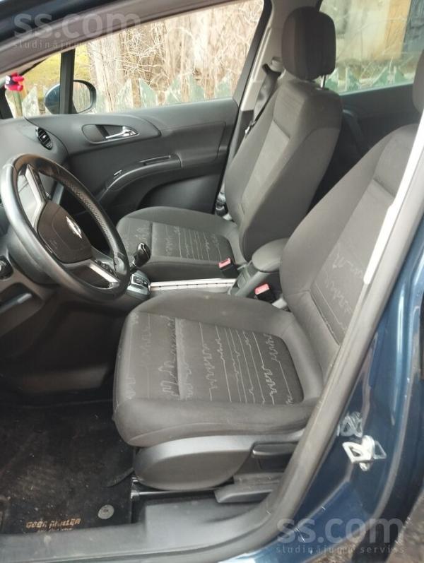 Blue Opel Meriva 2011 in Valmiera, with an engine capacity of 1.30 L and mileage of 183 thousand km for 3200 €, photo 7 on AUTOMOTO.COM.LV