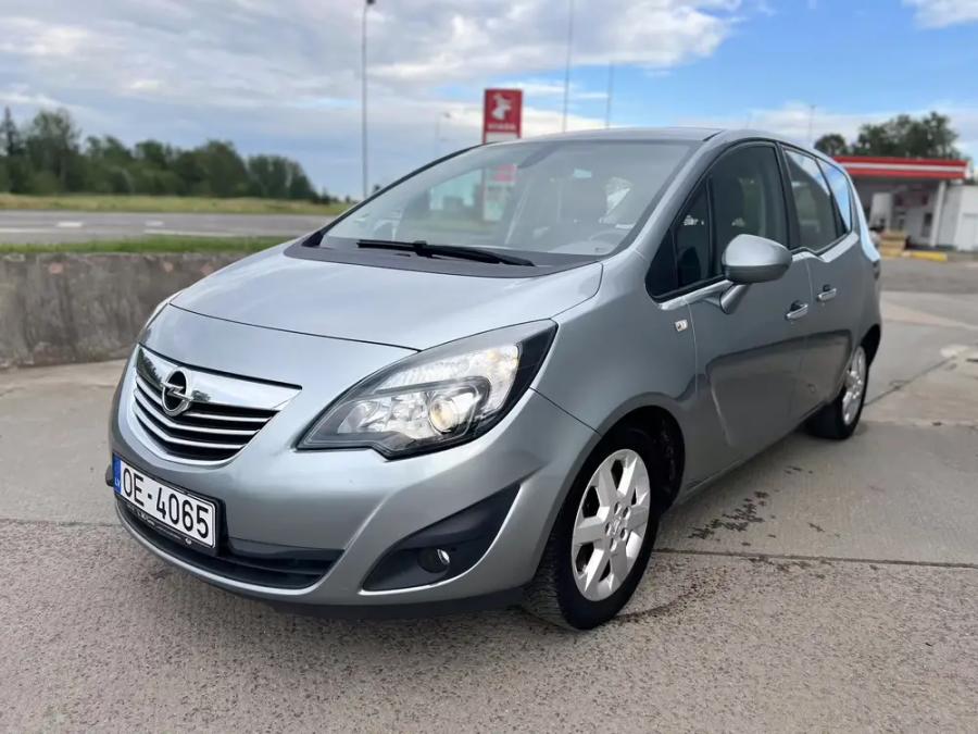 Blue Opel Meriva 2011 in Jekabpils, with an engine capacity of 1.70 L and mileage of 185 thousand km for 4950 €, photo 5 on AUTOMOTO.COM.LV