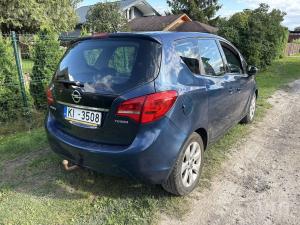 Blue Opel Meriva 2011 in Riga, with an engine capacity of 1.40 L and mileage of 239 thousand km for 2950 €, photo 5 on AUTOMOTO.COM.LV