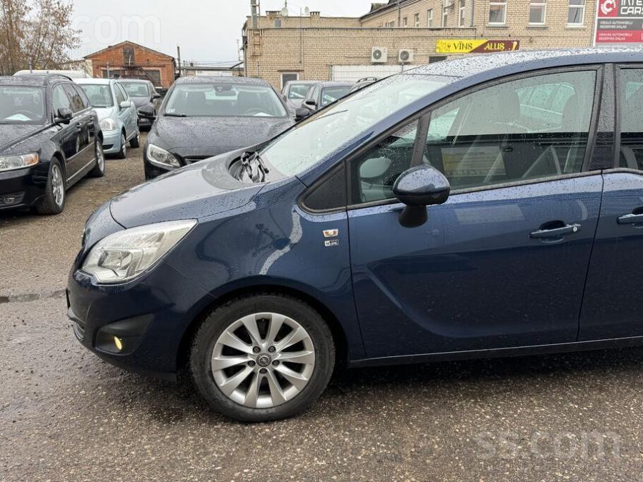 Blue Opel Meriva 2012 in Daugavpils, with an engine capacity of 1.70 L and mileage of 0 thousand km for 4850 €, photo 10 on AUTOMOTO.COM.LV