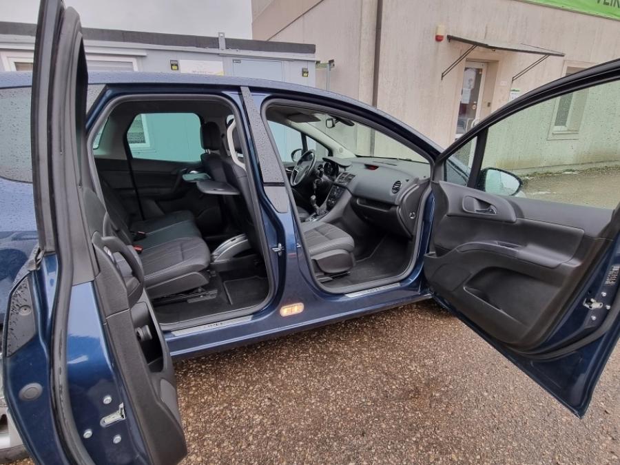 Blue Opel Meriva 2012 in Riga, with an engine capacity of 1.70 L and mileage of 255 thousand km for 4850 €, photo 6 on AUTOMOTO.COM.LV