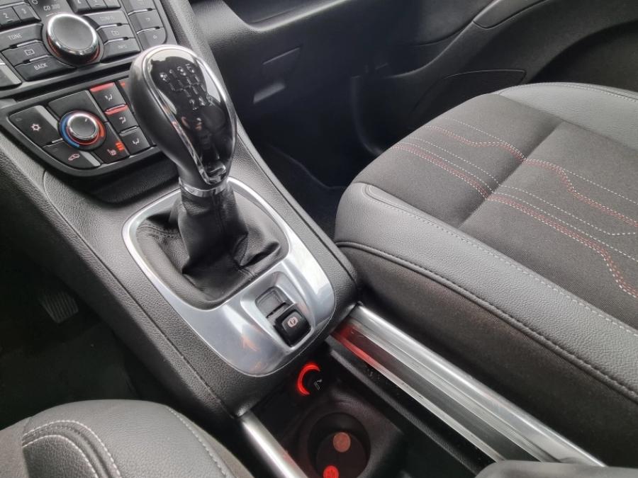Blue Opel Meriva 2012 in Riga, with an engine capacity of 1.70 L and mileage of 255 thousand km for 4850 €, photo 17 on AUTOMOTO.COM.LV