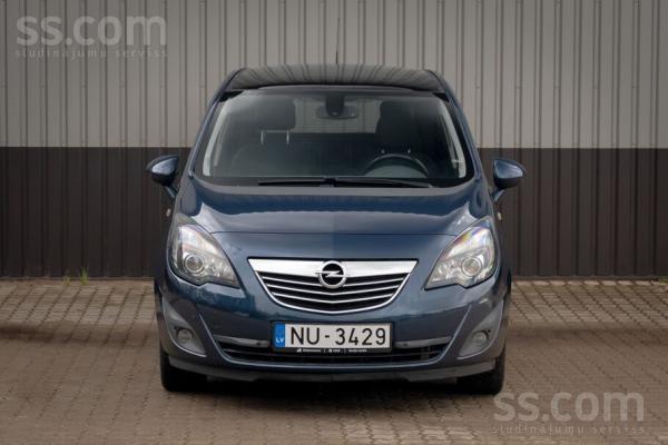 Zils Opel Meriva 2012 Talsi, ar dzinēja tilpumu 1.70 L un nobraukumu 267 tūkst. km par 4490 €, foto 2 vietnē AUTOMOTO.COM.LV