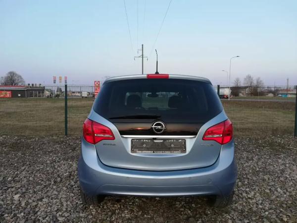 Blue Opel Meriva 2013 in Saldus, with an engine capacity of 1.40 L and mileage of 231 thousand km for 5300 €, photo 6 on AUTOMOTO.COM.LV