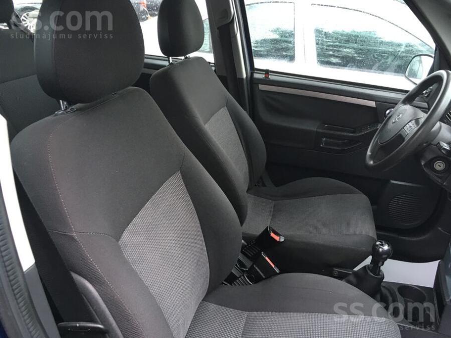 Zils Opel Meriva 2004 Rīga, ar dzinēja tilpumu 1.60 L un nobraukumu 0 tūkst. km par 2250 €, foto 14 vietnē AUTOMOTO.COM.LV