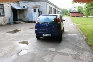Zils Opel Meriva 2004 Jelgava, ar dzinēja tilpumu 1.60 L un nobraukumu 235 tūkst. km par 1250 €, foto 5 vietnē AUTOMOTO.COM.LV