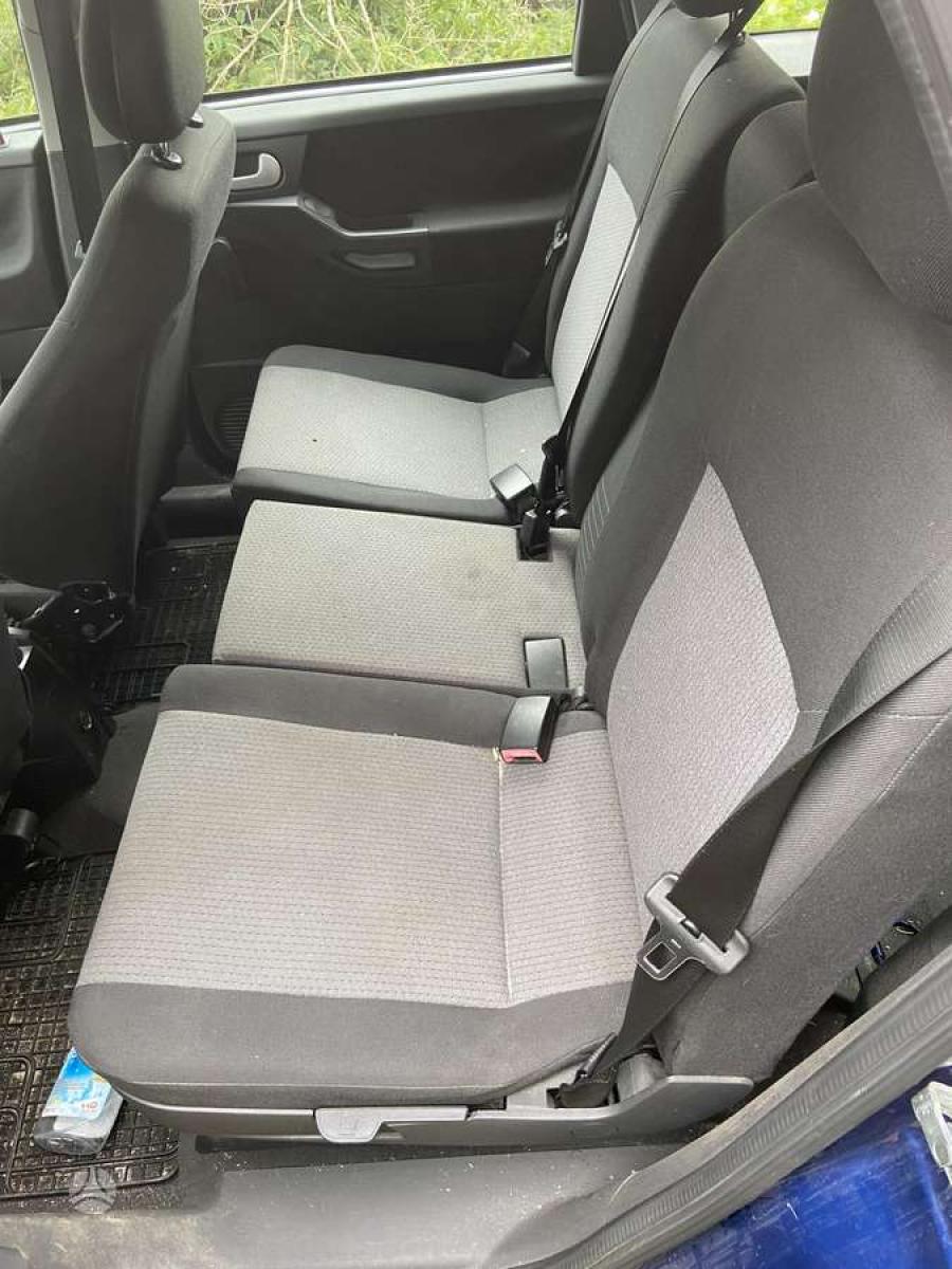 Blue Opel Meriva 2004 in Pasvalys, with an engine capacity of 1.69 L and mileage of 263 thousand km for 550 €, photo 9 on AUTOMOTO.COM.LV