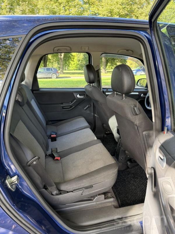 Opel Meriva 2005 Rīga vietnē Zils Opel Meriva 2005 Rīga, ar dzinēja tilpumu 1.60 L un nobraukumu 178 tūkst. km par 1550 €, foto 9 vietnē AUTOMOTO.COM.LV