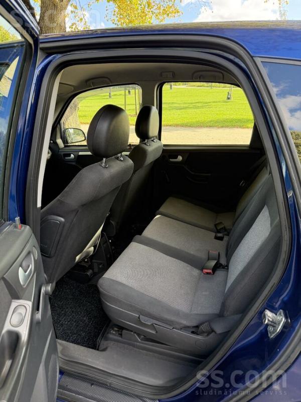Opel Meriva 2005 Rīga vietnē Zils Opel Meriva 2005 Rīga, ar dzinēja tilpumu 1.60 L un nobraukumu 178 tūkst. km par 1550 €, foto 10 vietnē AUTOMOTO.COM.LV