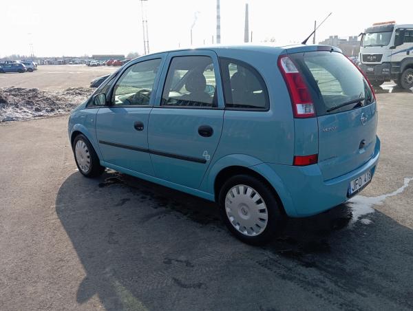 Blue Opel Meriva 2006 in Panevezys, with an engine capacity of 1.60 L and mileage of 193 thousand km for 1750 €, photo 3 on AUTOMOTO.COM.LV