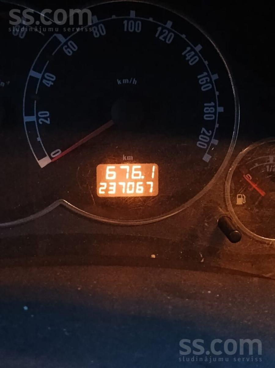 Zils Opel Meriva 2006 Jelgava, ar dzinēja tilpumu 1.30 L un nobraukumu 237 tūkst. km par 450 €, foto 10 vietnē AUTOMOTO.COM.LV