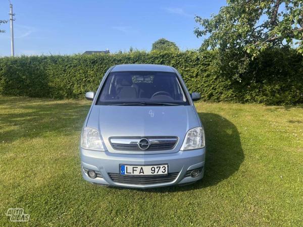 Blue Opel Meriva 2006 in Plunge, with an engine capacity of 1.60 L and mileage of 269 thousand km for 950 €, photo 2 on AUTOMOTO.COM.LV