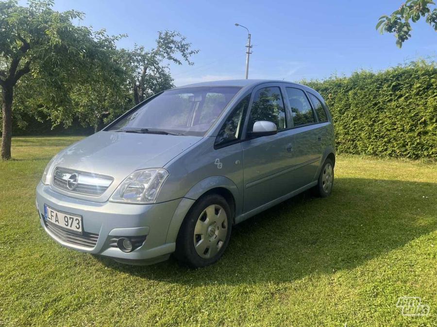 Blue Opel Meriva 2006 in Plunge, with an engine capacity of 1.60 L and mileage of 269 thousand km for 950 €, photo 4 on AUTOMOTO.COM.LV