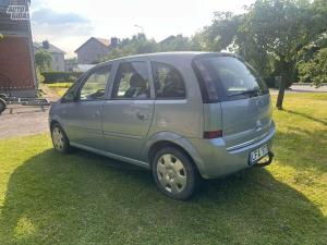 Blue Opel Meriva 2006 in Plunge, with an engine capacity of 1.60 L and mileage of 269 thousand km for 950 €, photo 5 on AUTOMOTO.COM.LV
