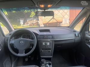 Blue Opel Meriva 2006 in Plunge, with an engine capacity of 1.60 L and mileage of 269 thousand km for 950 €, photo 9 on AUTOMOTO.COM.LV
