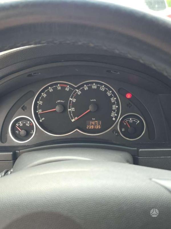 Blue Opel Meriva 2007 in Vilnius, with an engine capacity of 1.69 L and mileage of 239 thousand km for 2500 €, photo 9 on AUTOMOTO.COM.LV