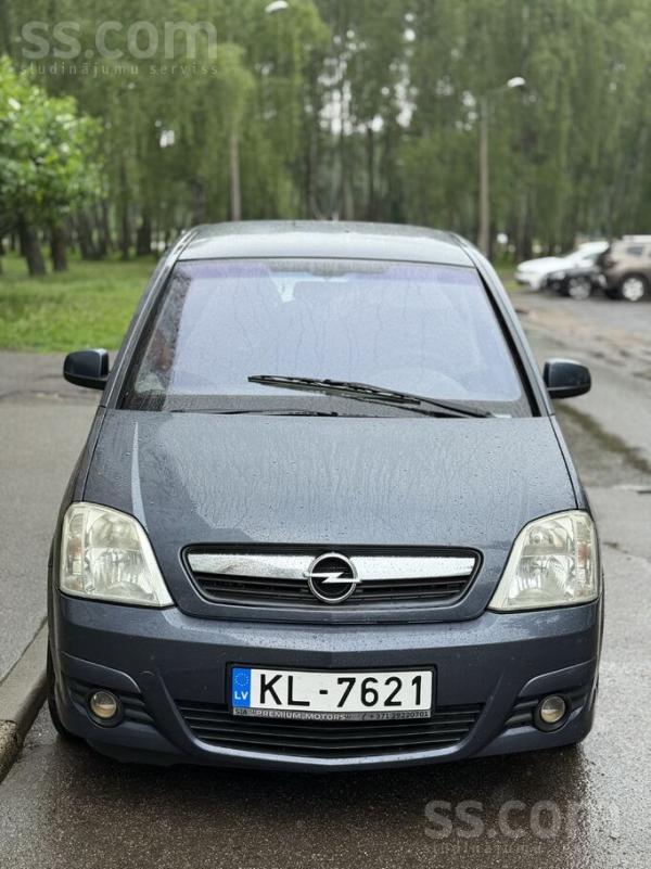 Blue Opel Meriva 2008 in Riga, with an engine capacity of 1.70 L and mileage of 240 thousand km for 5200 €, photo 1 on AUTOMOTO.COM.LV