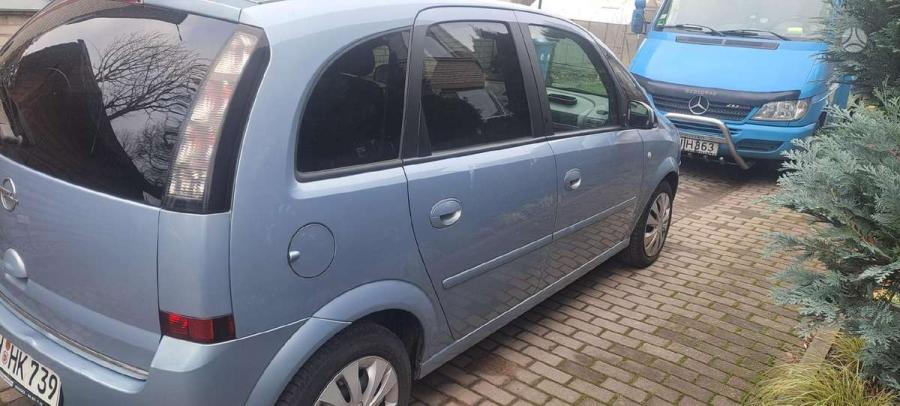 Blue Opel Meriva 2008 in Jonava, with an engine capacity of 1.40 L and mileage of 105 thousand km for 1450 €, photo 4 on AUTOMOTO.COM.LV