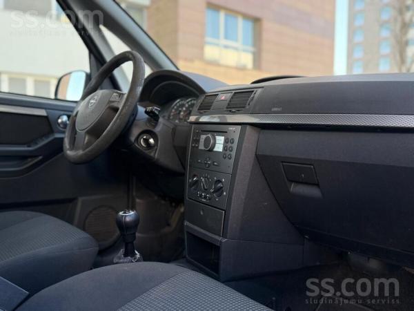 Blue Opel Meriva 2008 in Riga, with an engine capacity of 1.40 L and mileage of 0 thousand km for 1800 €, photo 4 on AUTOMOTO.COM.LV