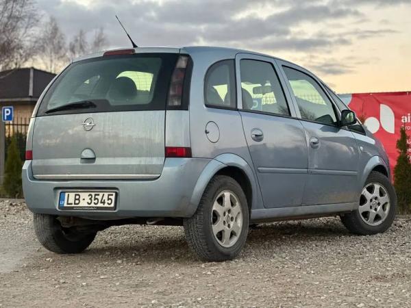 Blue Opel Meriva 2008 in Jelgava, with an engine capacity of 1.70 L and mileage of 255 thousand km for 1600 €, photo 4 on AUTOMOTO.COM.LV