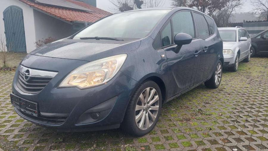 Zils Opel Meriva 2011 Panevēža, ar dzinēja tilpumu 1.36 L un nobraukumu 191 tūkst. km par 3200 €, foto 2 vietnē AUTOMOTO.COM.LV