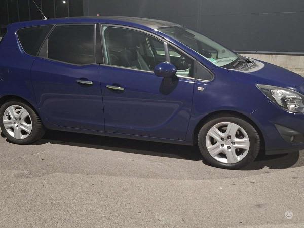 Zils Opel Meriva 2011 Kauņa, ar dzinēja tilpumu 1.69 L un nobraukumu 210 tūkst. km par 3300 €, foto 8 vietnē AUTOMOTO.COM.LV