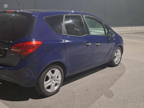 Zils Opel Meriva 2011 Kauņa, ar dzinēja tilpumu 1.69 L un nobraukumu 210 tūkst. km par 3300 €, foto 9 vietnē AUTOMOTO.COM.LV