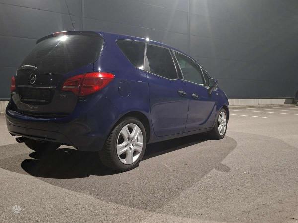 Zils Opel Meriva 2011 Kauņa, ar dzinēja tilpumu 1.69 L un nobraukumu 210 tūkst. km par 3300 €, foto 10 vietnē AUTOMOTO.COM.LV