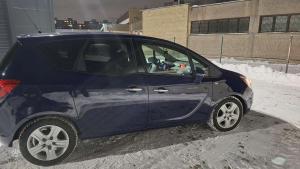 Zils Opel Meriva 2011 Kauņa, ar dzinēja tilpumu 1.69 L un nobraukumu 210 tūkst. km par 3200 €, foto 5 vietnē AUTOMOTO.COM.LV