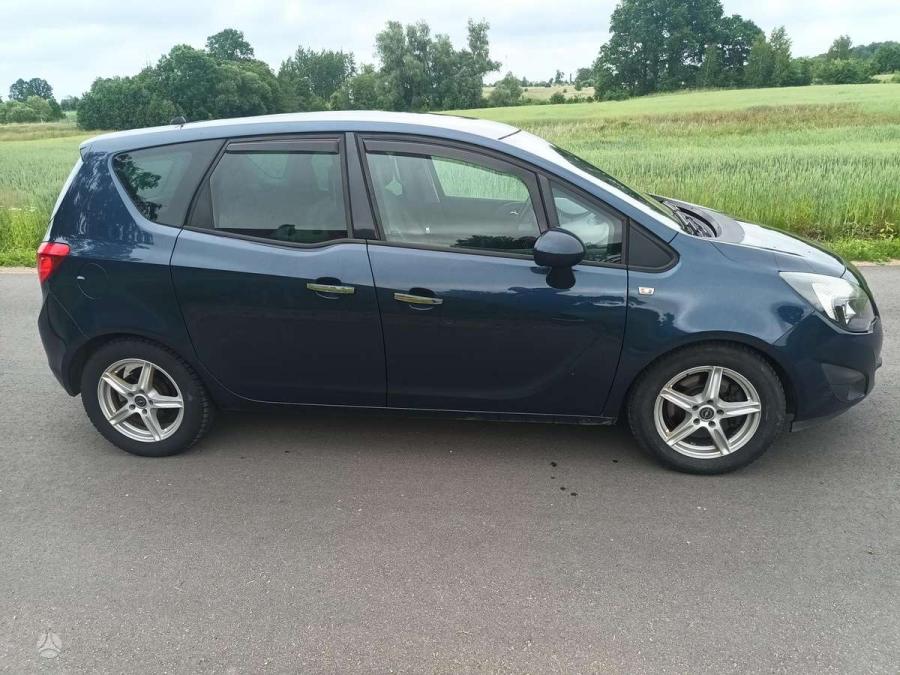 Zils Opel Meriva 2011 Tauragė, ar dzinēja tilpumu 1.69 L un nobraukumu 202 tūkst. km par 3400 €, foto 4 vietnē AUTOMOTO.COM.LV