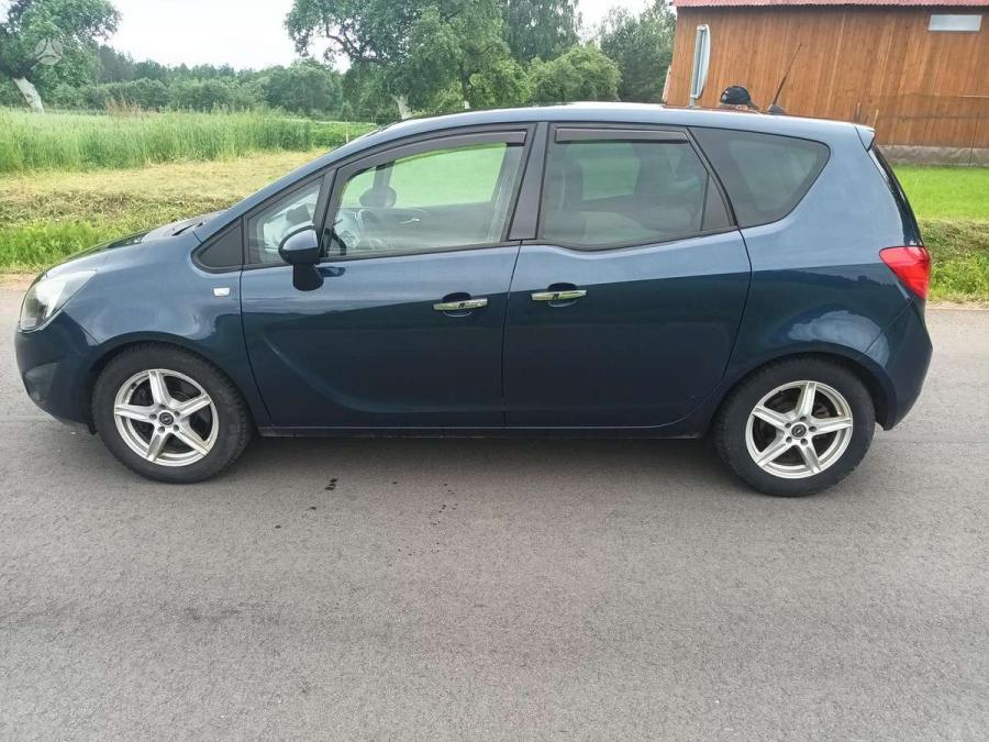 Zils Opel Meriva 2011 Tauragė, ar dzinēja tilpumu 1.69 L un nobraukumu 202 tūkst. km par 3400 €, foto 5 vietnē AUTOMOTO.COM.LV