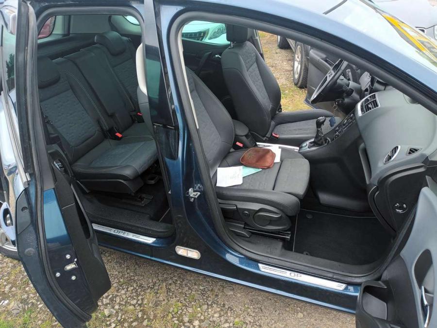 Zils Opel Meriva 2011 Tauragė, ar dzinēja tilpumu 1.69 L un nobraukumu 202 tūkst. km par 3400 €, foto 9 vietnē AUTOMOTO.COM.LV