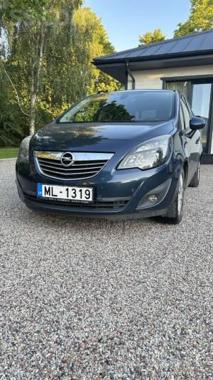 Blue Opel Meriva 2011 in Jelgava, with an engine capacity of 1.70 L and mileage of 203 thousand km for 4850 €, photo  on AUTOMOTO.COM.LV