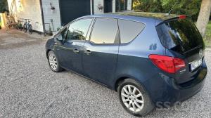 Blue Opel Meriva 2011 in Jelgava, with an engine capacity of 1.70 L and mileage of 203 thousand km for 4850 €, photo 3 on AUTOMOTO.COM.LV
