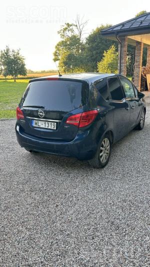 Blue Opel Meriva 2011 in Jelgava, with an engine capacity of 1.70 L and mileage of 203 thousand km for 4850 €, photo 4 on AUTOMOTO.COM.LV